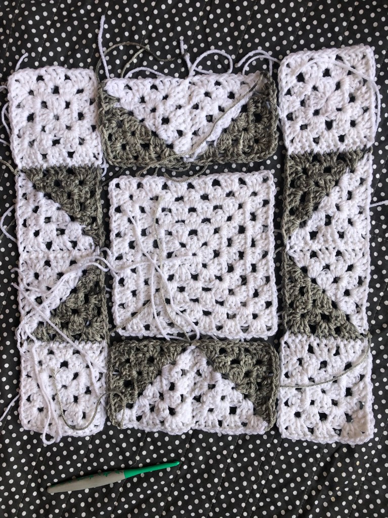 Modern Farmhouse Granny Afghan – Free Crochet Pattern – Rohn Strong
