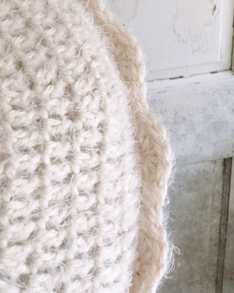 Hickory Ridge Pillow – Free Crochet Pattern – Rohn Strong