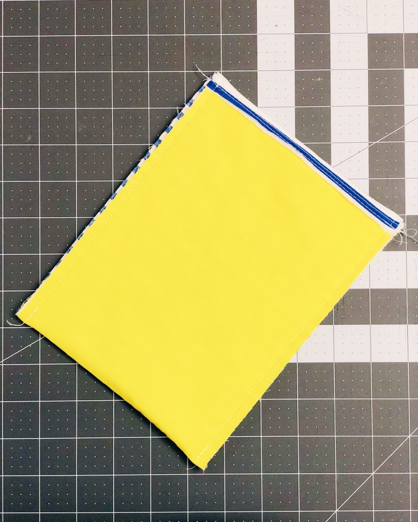 Easy Reader Book Sleeve – Free Sewing Pattern – Rohn Strong